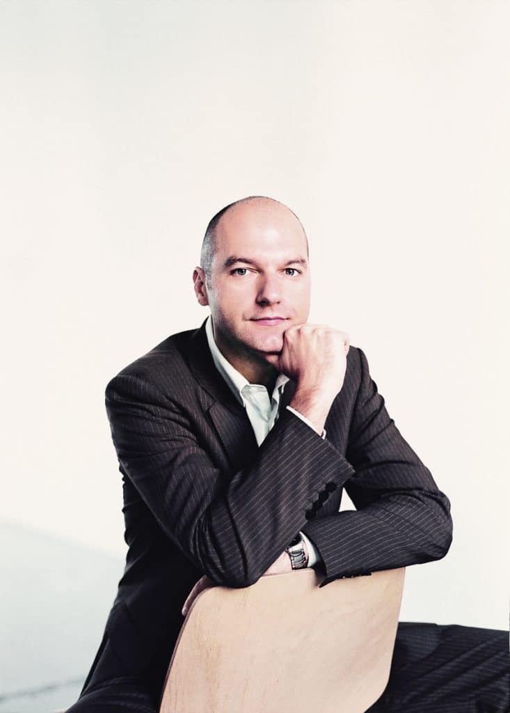 „Ich sehe zunehmend entpolitisierte Journalisten“ - | politik&kommunikation