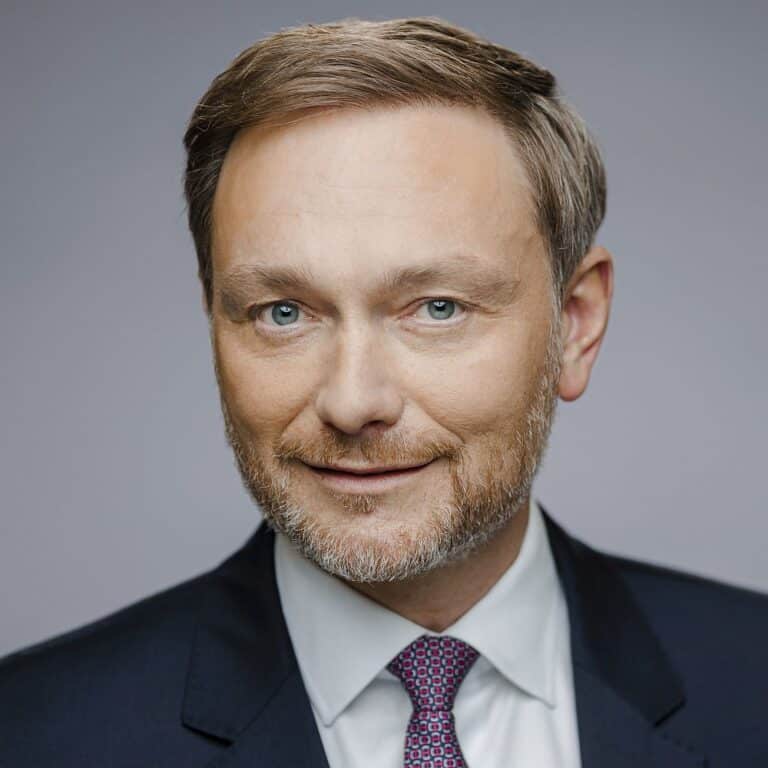 Lindner als FDP-Vorsitzender bestätigt | politik&kommunikation