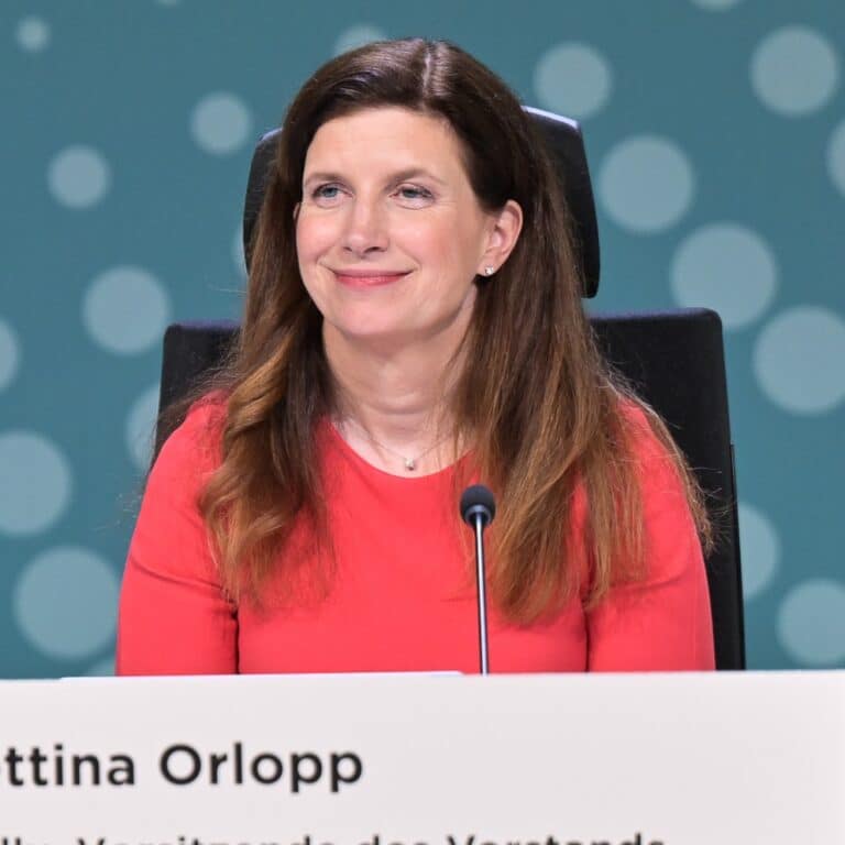 Orlopp ist neue Chefin der Commerzbank | politik&kommunikation