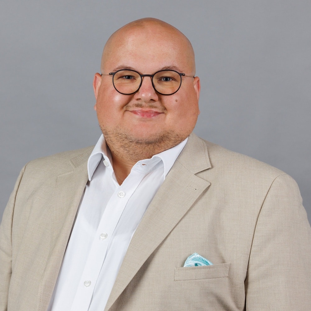 Denda steigt zum Senior Manager Public Affairs auf | politik&kommunikation